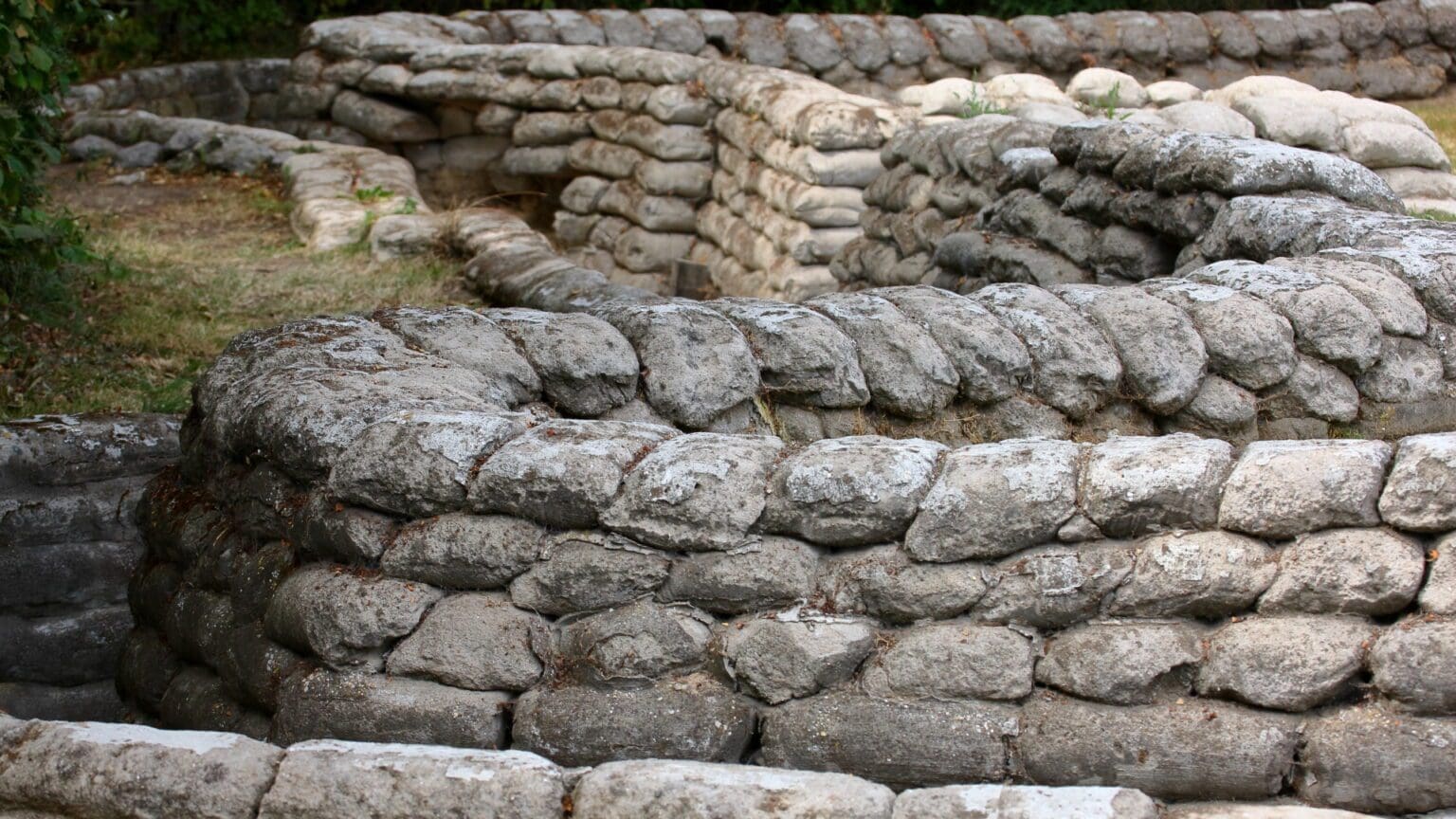 Loopgraven uit Wereldoorlog I - Top.Vlaanderen - Vlamingen even weg...