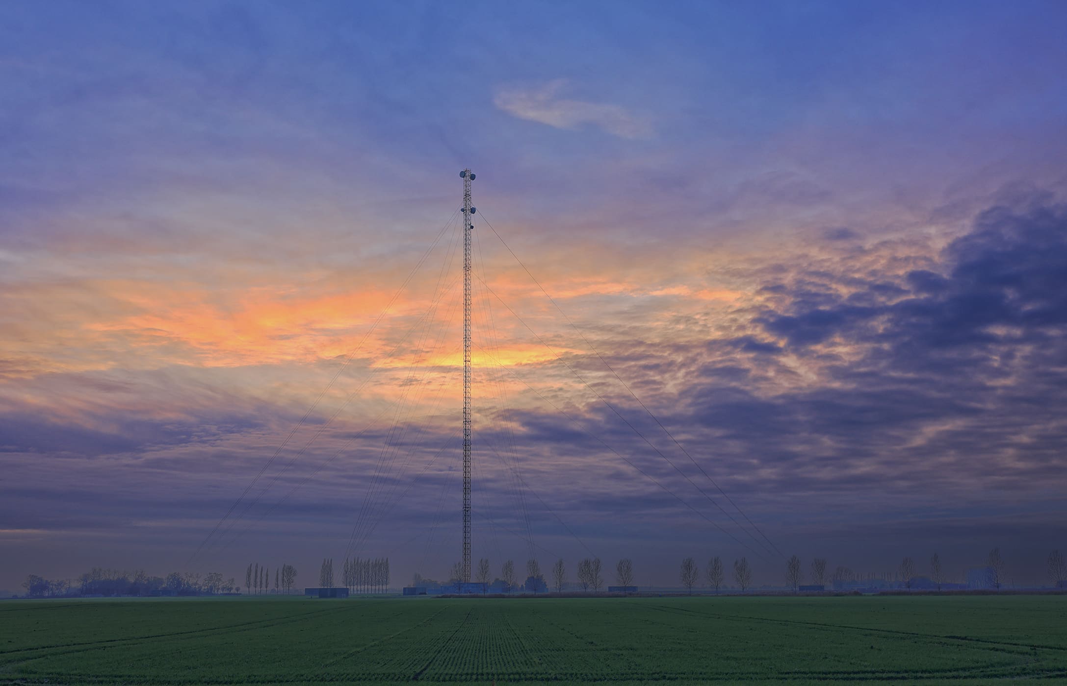 Zendmast (Houtem, Veurne, België) - Top.Vlaanderen - Vlamingen even weg...
